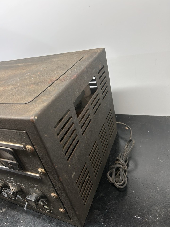 Insanely Rare! 1947 collins Radio transmitter Model 32-V1 (Powers On ...