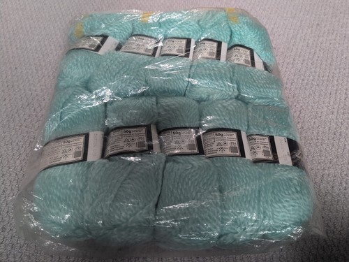 Hayfield Spotlight Chunky 50g Knits to brushed Chunky 50% Acrylic 50% ...