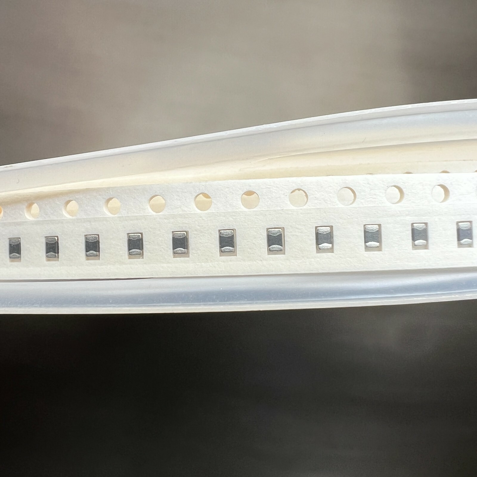 Reel of 4000 BLM21PG221SN1D Murata 0805 Chip Ferrite 220 Ohm RoHS for ...