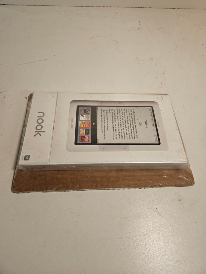 BARNES & NOBLE NOOK EREADER WITH WIFI, 1ST GENERATION, BNRV100 NEW ...