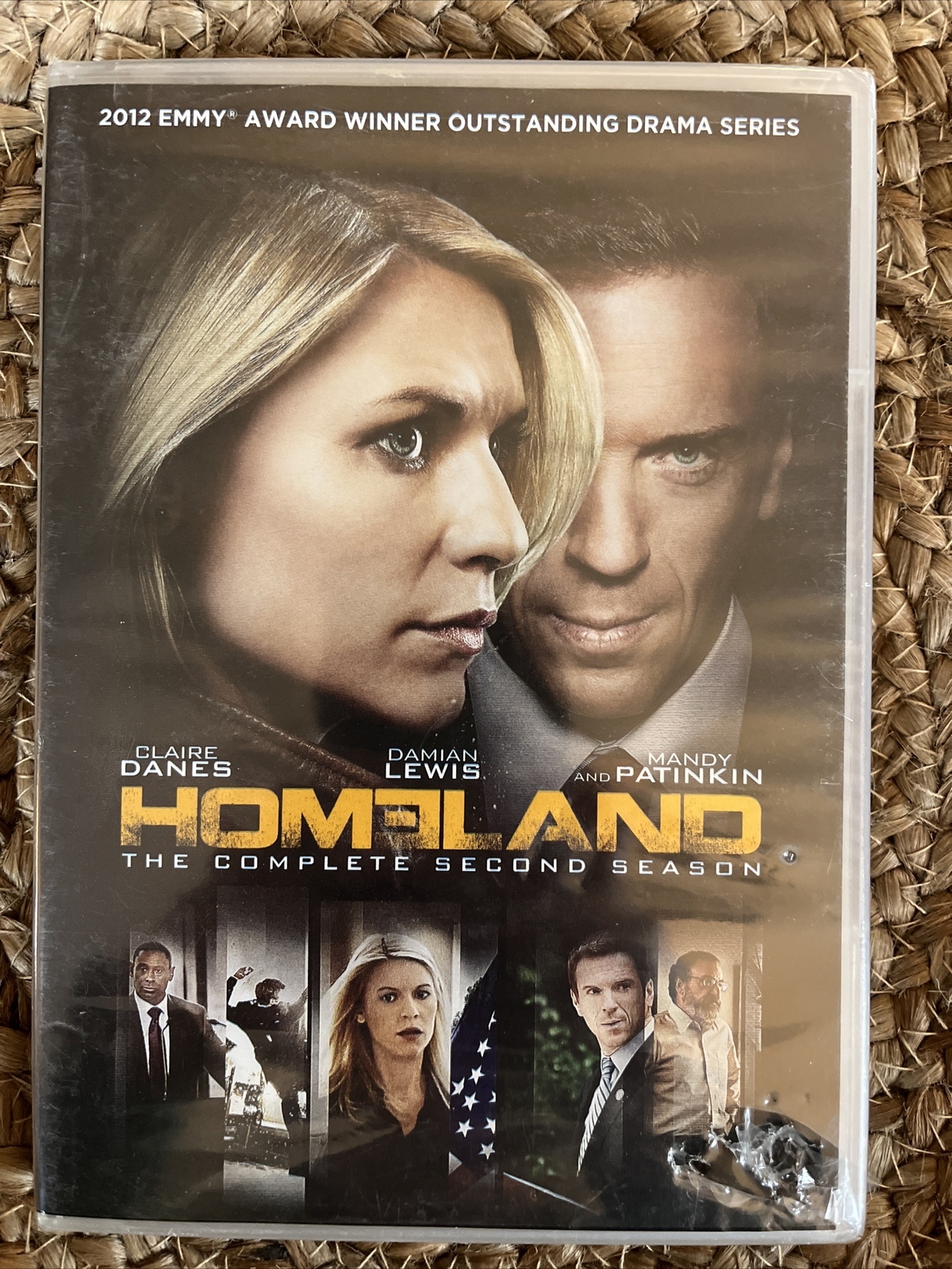 Homeland: Season 2 - DVD - Claire Danes,Damian Lewis,Mandy Patinkin ...