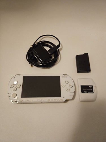 Console Sony PSP Playstation Portable 1004 White 4gb Memory Stick no ...