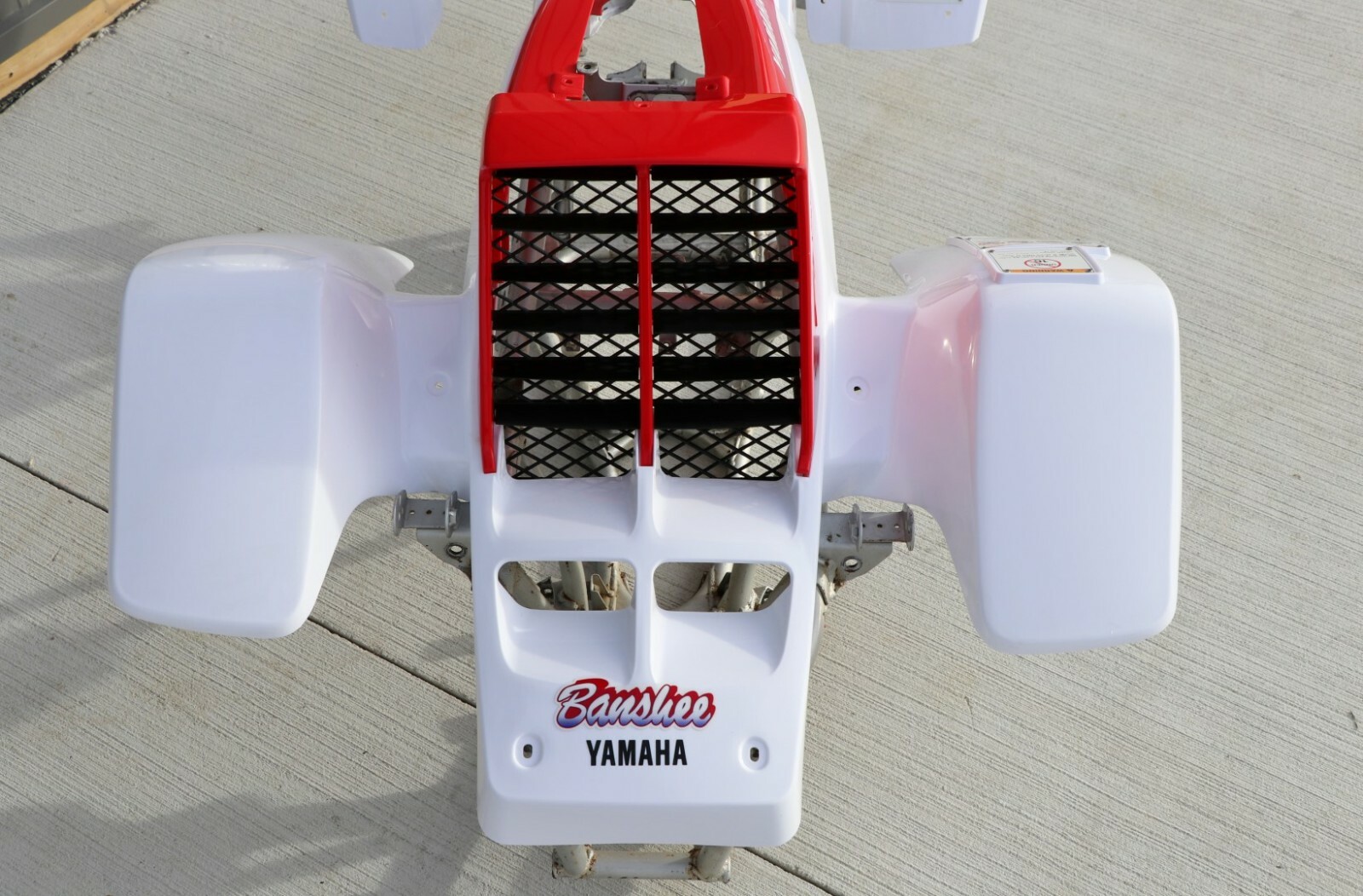 Yamaha Banshee fenders + gas tank plastic + grill + graphics WHITE ...