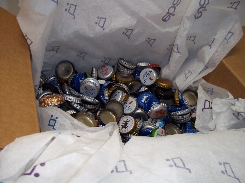 3.5 Lbs of Assorted Bottle Caps Some Undented | eBay