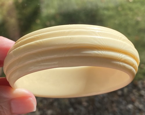 Vintage Amazing French Ivory Art Deco Ribbed Carved Celluloid Bangle ...
