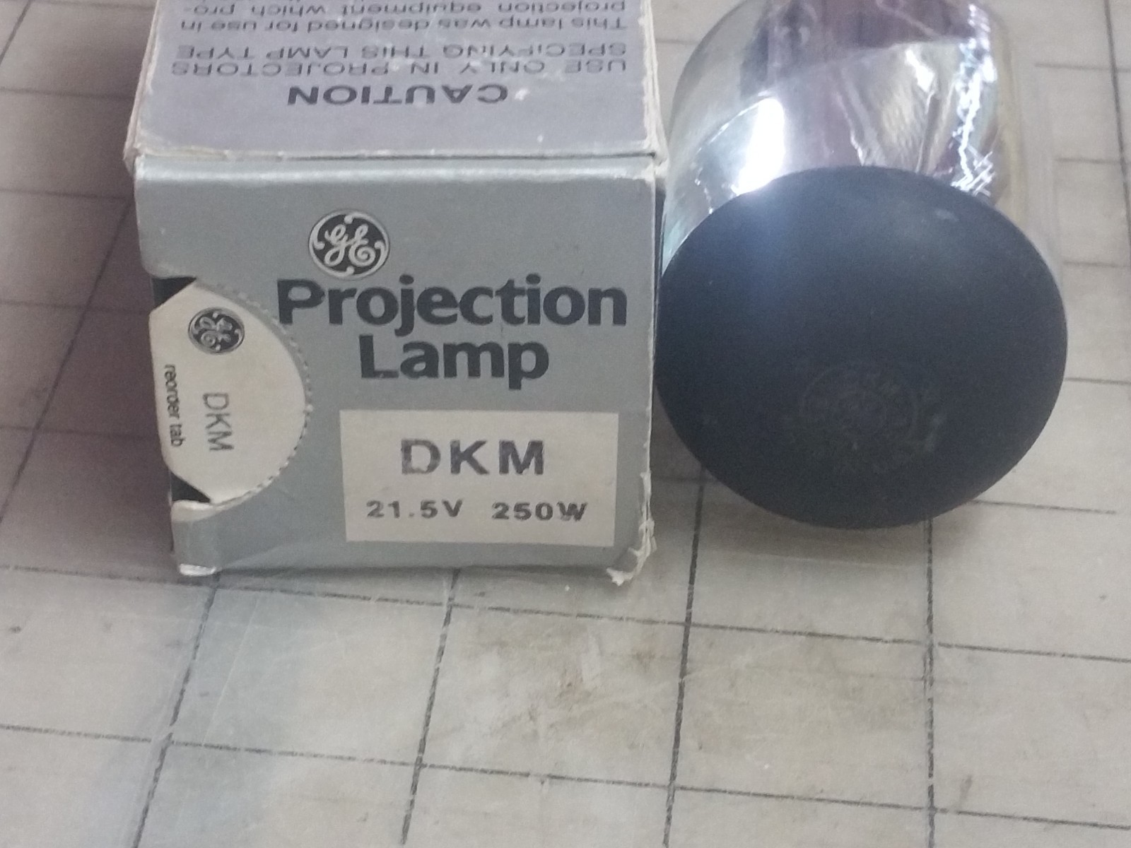 GE Projector Lamp Projection Black Top DKM 250 W 21.5 V 25 HRS | eBay