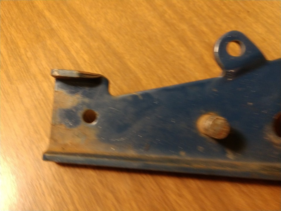 MTD Push Mower R.H. Handle Wheel Bracket 16136C | eBay