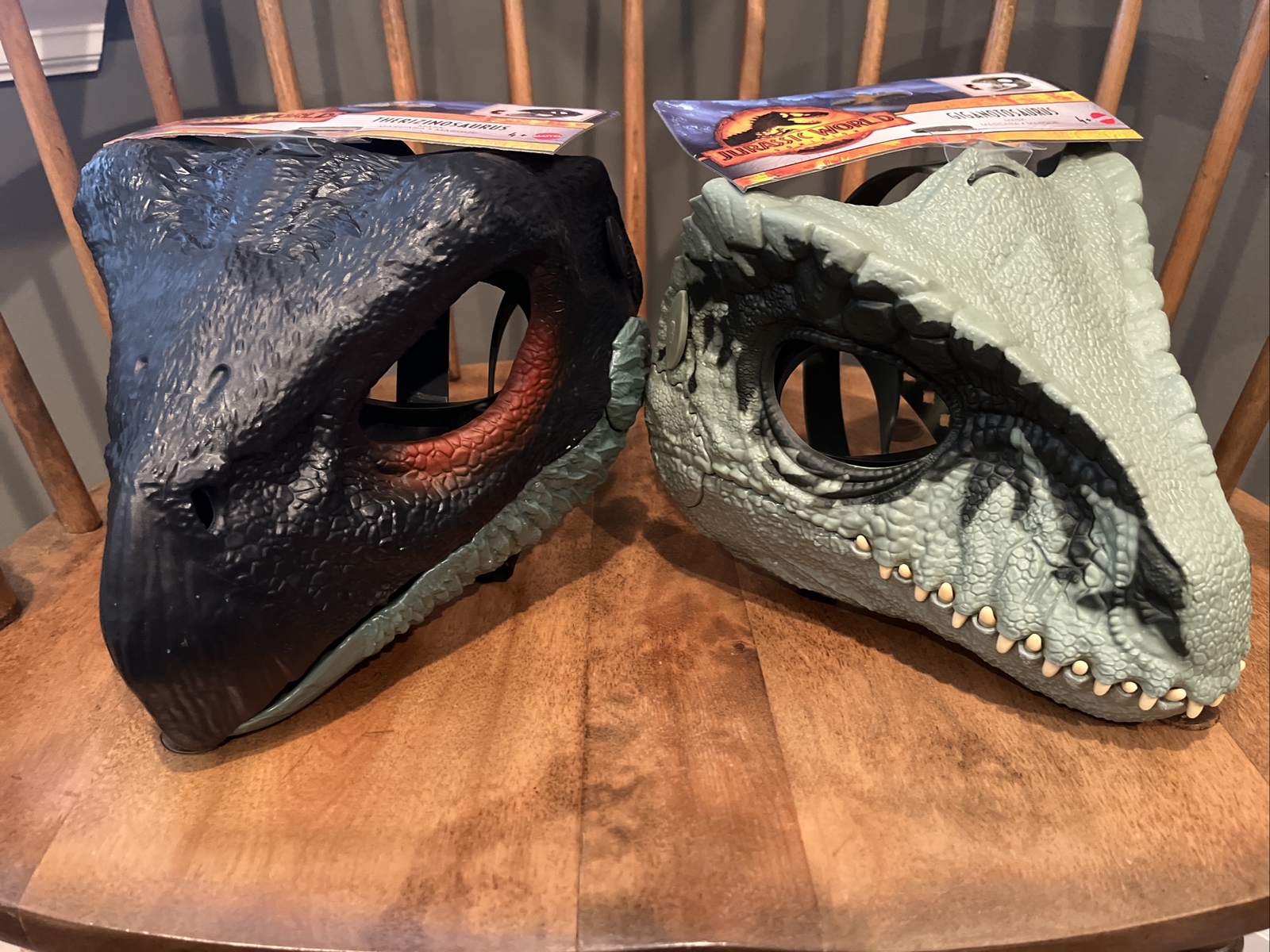 2022 Jurassic World Dominion Therizinosaurus & Giganotosaurus Dinosaur ...