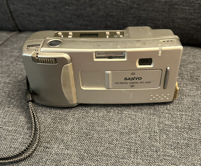 Sanyo VPC-X300 0.8MP Compact Digital Camera Silver Tested | eBay