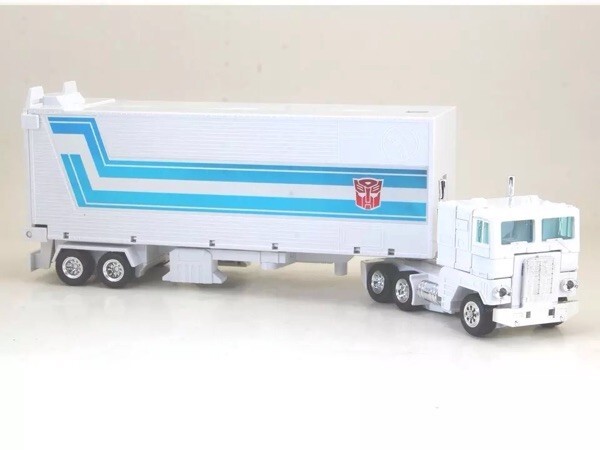 TRANSFORM G1 Reissue White Optimus prime Brand New Free Shipping | eBay