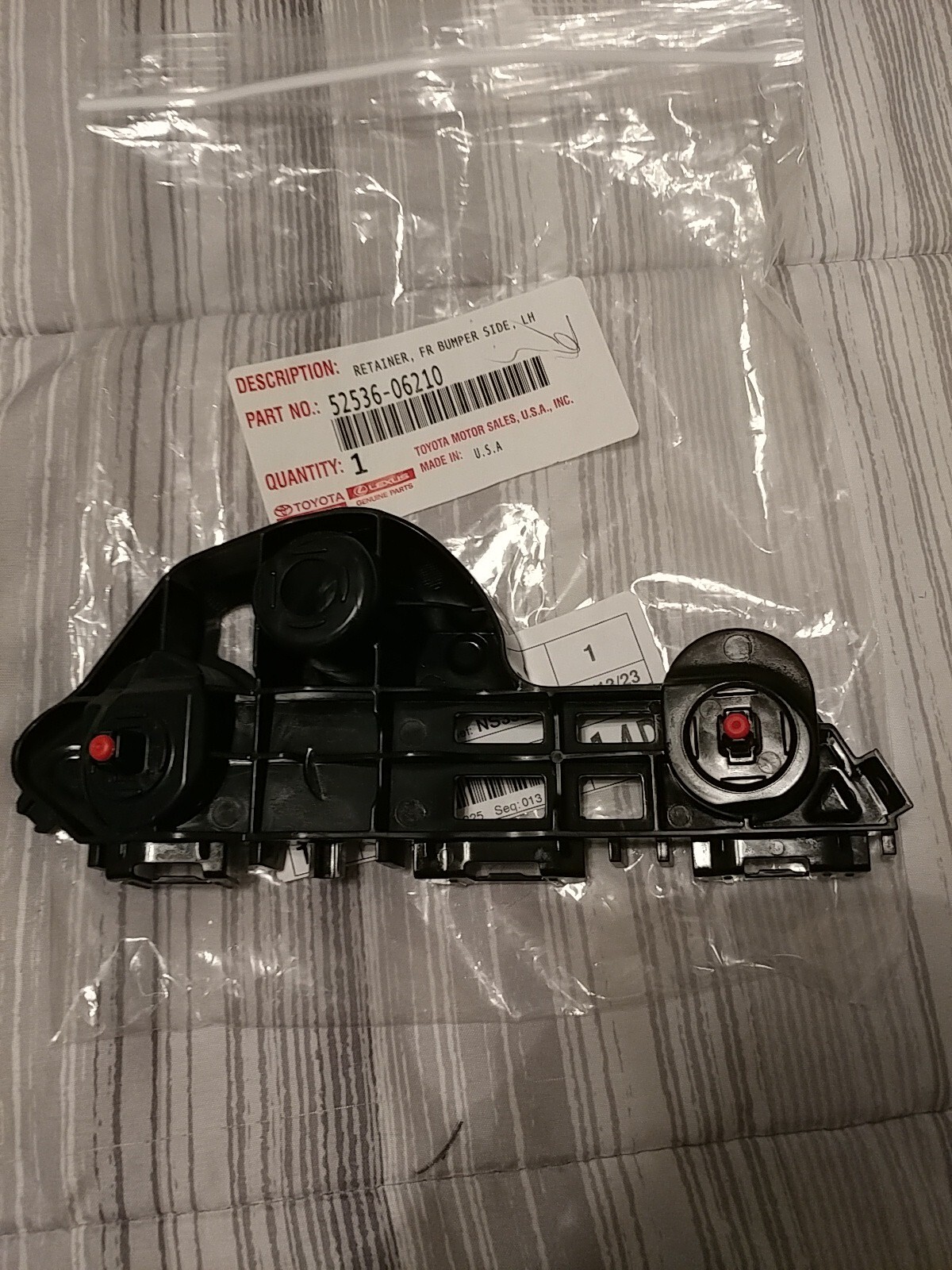 2018 Toyota Camry Front Bumper Side Retainer Left 5253606210 OEM for ...