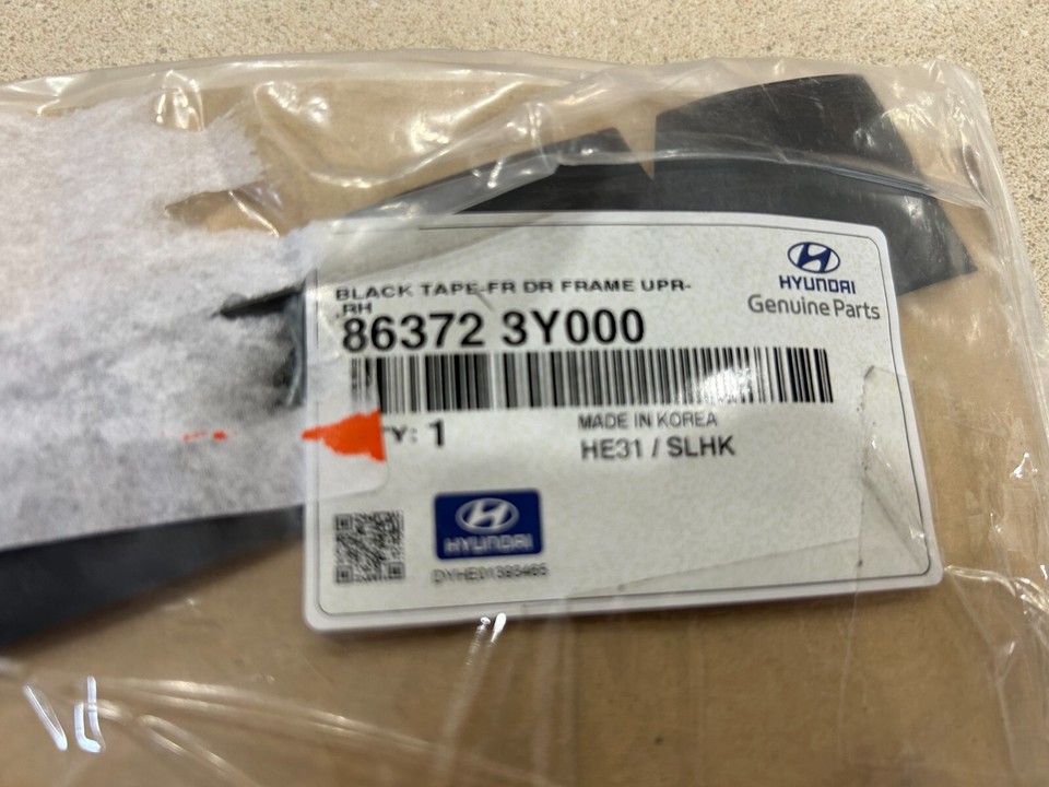2011-2016 Hyundai Elantra Black Tape Front Door Frame UPR RH 86372 ...