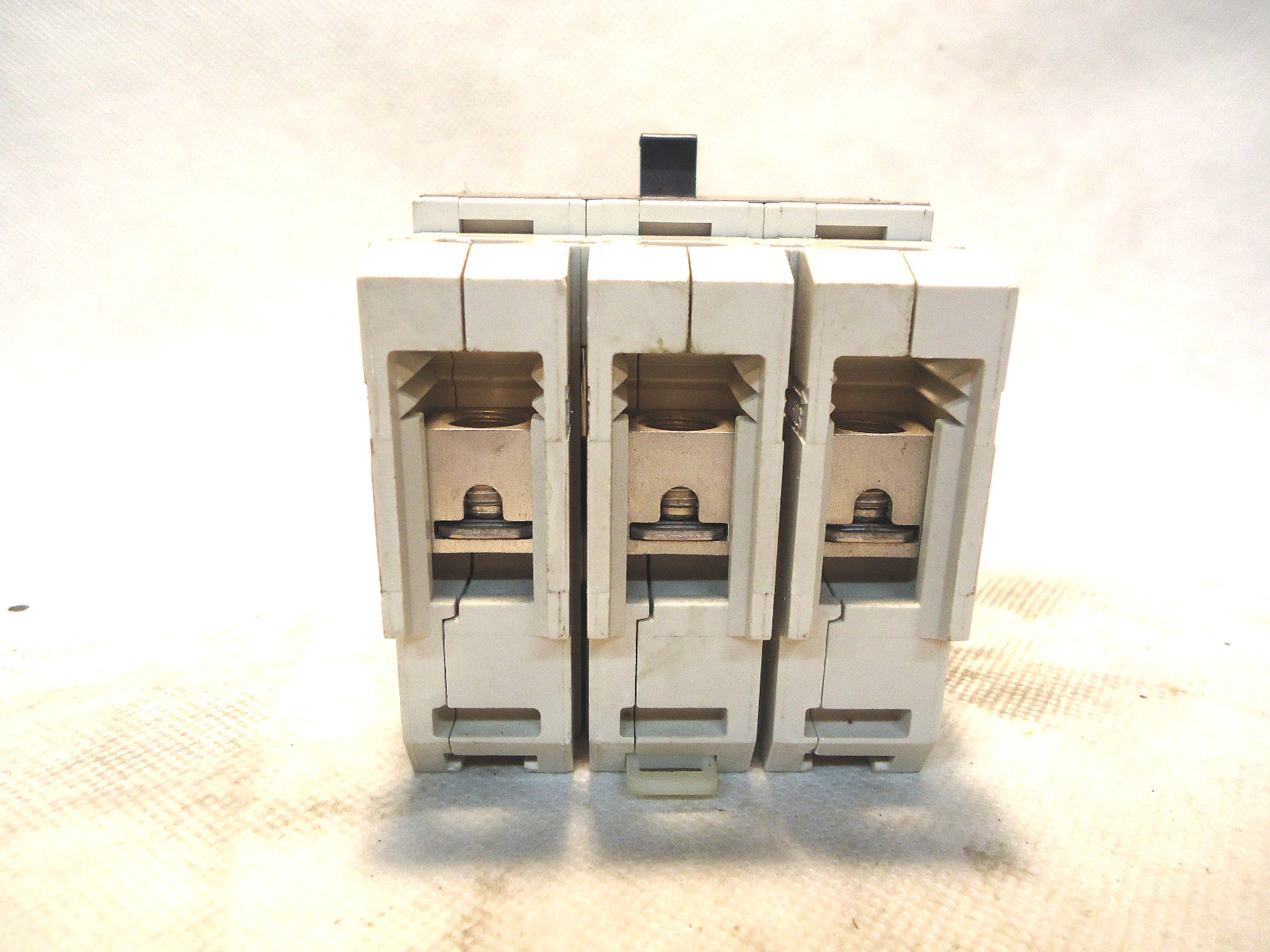 NEW SIEMENS 3VF2213-0FG41-0AA0 3 POLE 32 AMP CIRCUIT BREAKER | eBay