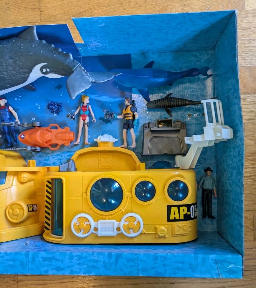 Animal Planet Deep Sea Discovery Lab 2015 Action Figure Set Chap Mei ...