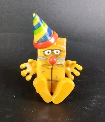 Kika Bernd das Brot Figur Spielfigur - Bernd mit Partyhut - 4 cm | eBay