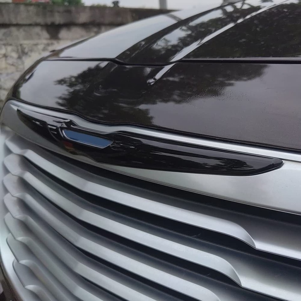 1x Black Front Center Grille Mesh Emblem Cover Trim For Chrysler 300 ...