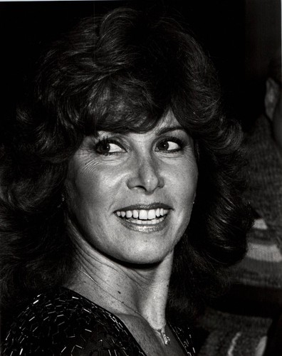 HOLLYWOOD BEAUTY STEPHANIE POWERS STYLISH POSE STUNNING PORTRAIT 1982 ...