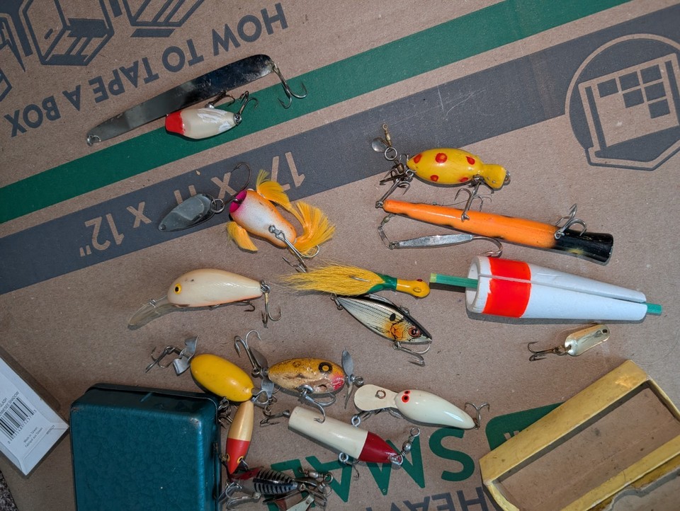 Vintage fishing lure Lot Lures Heddon & More Vintage Tackle Lure Boxes ...