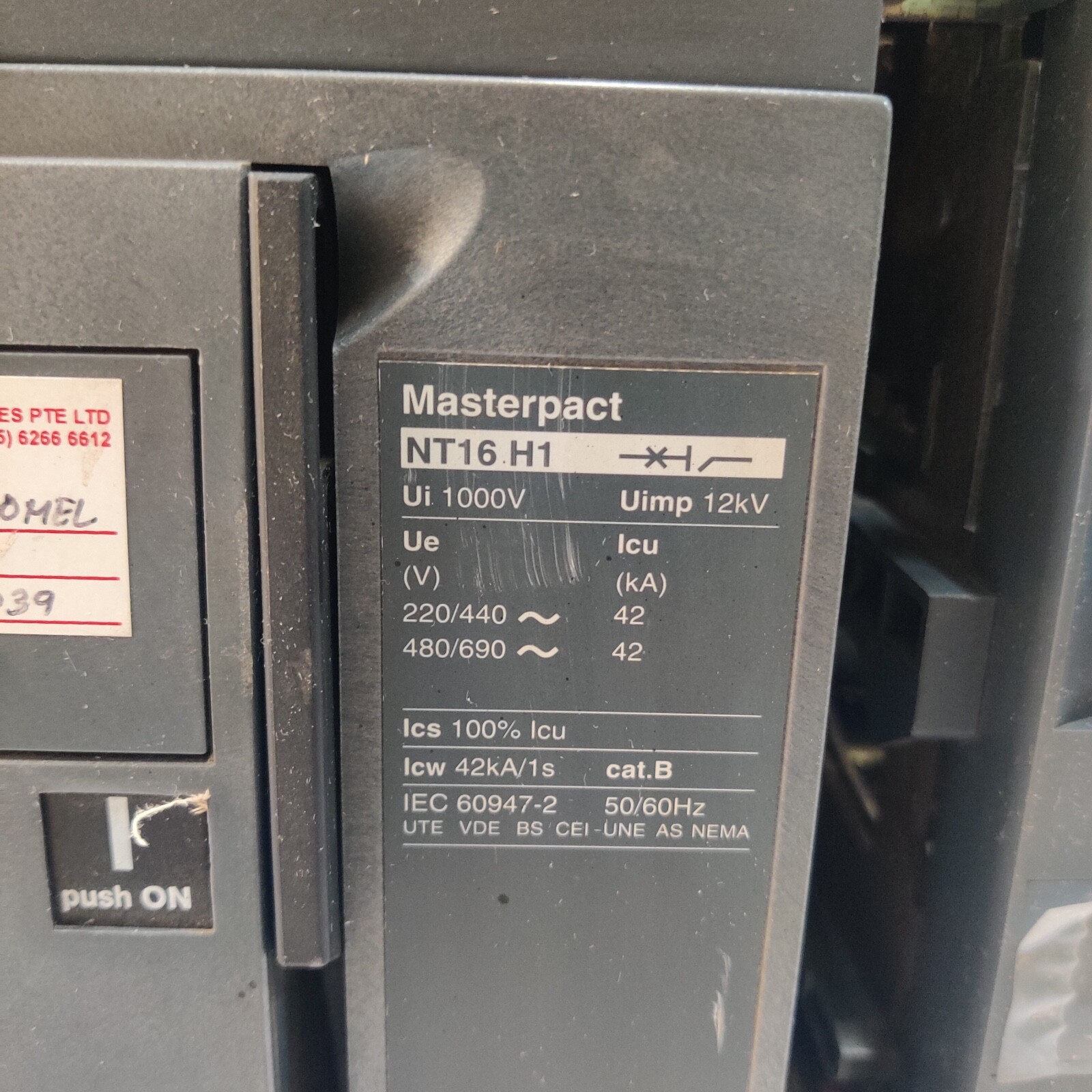 MERLIN GERIN Schneider Electric Masterpact NT16 H1 Circuit Breaker ...