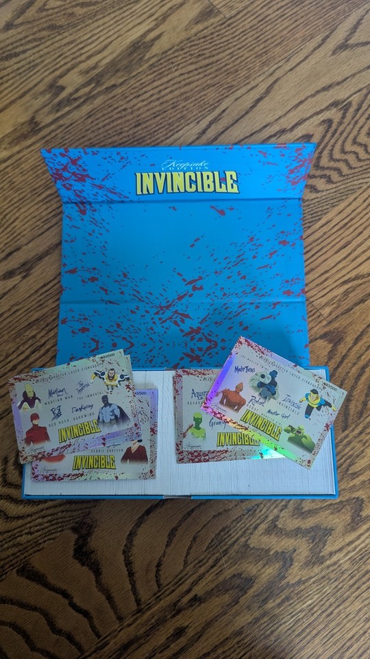 Invincible SDCC 2025 Keepsake 1st Edition Season 1 Blood Splatter ...