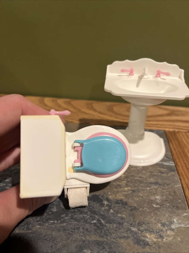 Barbie Kelly Potty Training Mattel Sink And Toilet With Toilet Paper ...