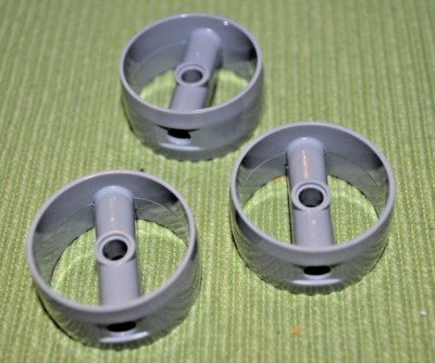 (3) 4x4x2 Light Gray Round Technic w/ Center and Side Holes ~ New Lego ...