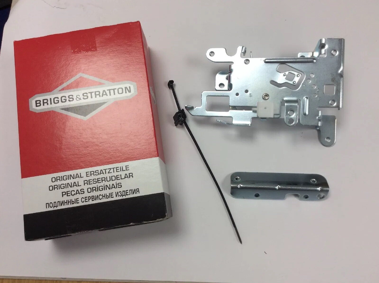 GENUINE BRIGGS & STRATTON CONTROL BRACKET 597209 was 694042 control ...