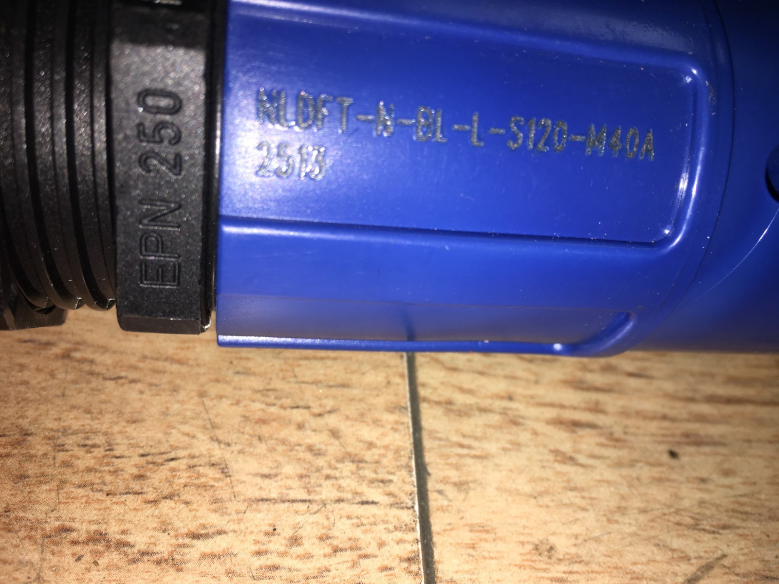 ITT Cannon Veam Powerlock 400 Amp Cable Mounted Neutral Plug Drain ...