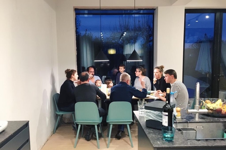 Fully Fitted- Oriel Window | Glass Box Seat | Modern Frameless Glass ...