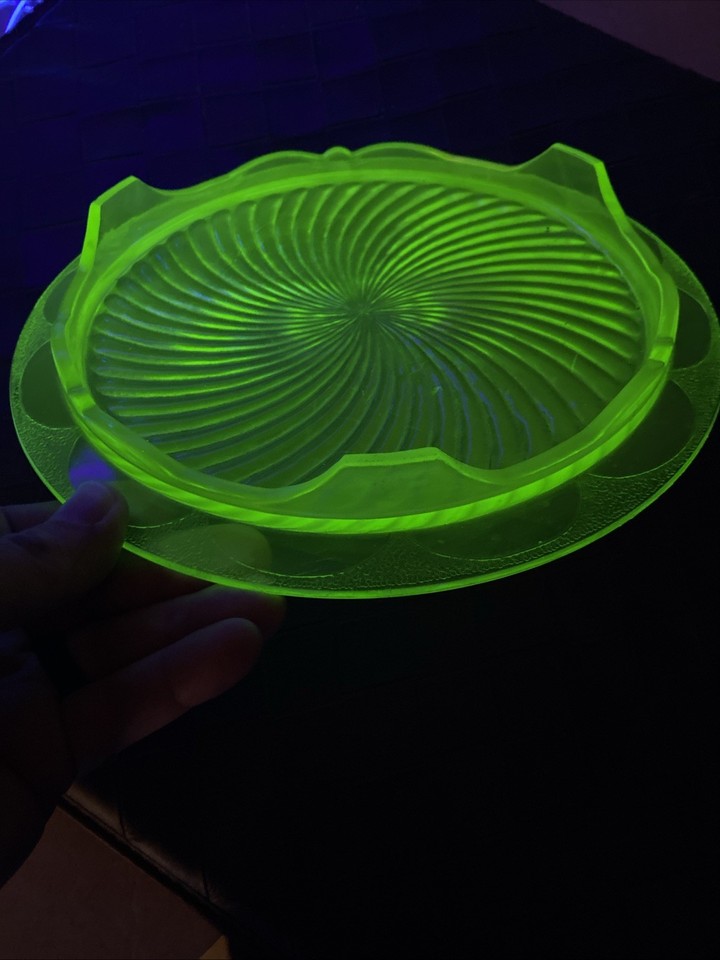 Vintage Depression Cake Plate Swirl Pattern Footed 10” Green Uranium | eBay