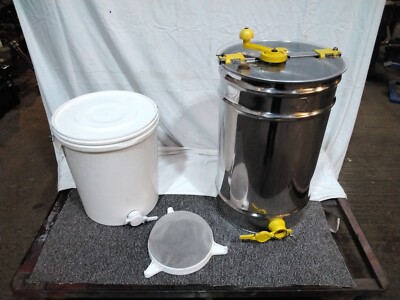 Quarti Honey Extractor/ Separator - 3 Frame Model c/w Strainer And ...