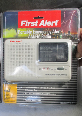 First Alert Portable Emergency Weather Radio 7 Noaa Channels + am/fm Wx ...