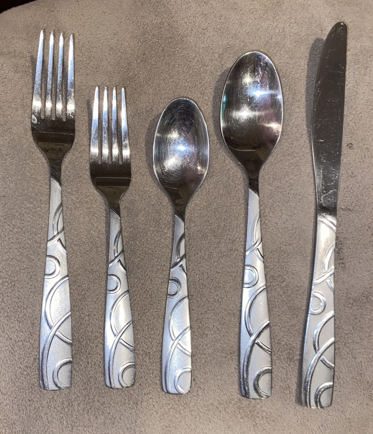 Cambridge CONQUEST Stainless Silverware Flatware Set Forks Knife Spoons ...
