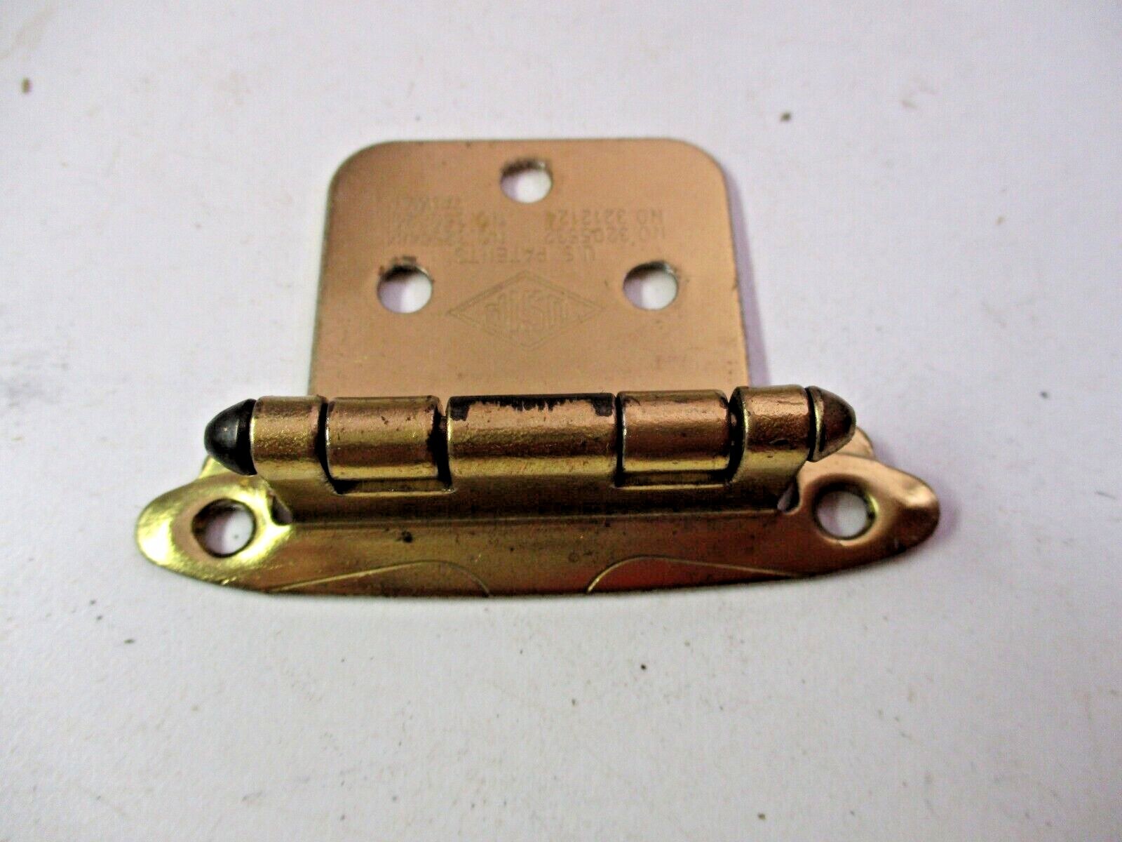 USIP Taiwan Cabinet Door Hinge 1 Bright Brass Self Close Variable O'lay ...