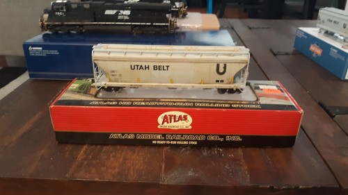 Ho Custom Utah Belt Weathered Atlas Covered Hopper | eBay