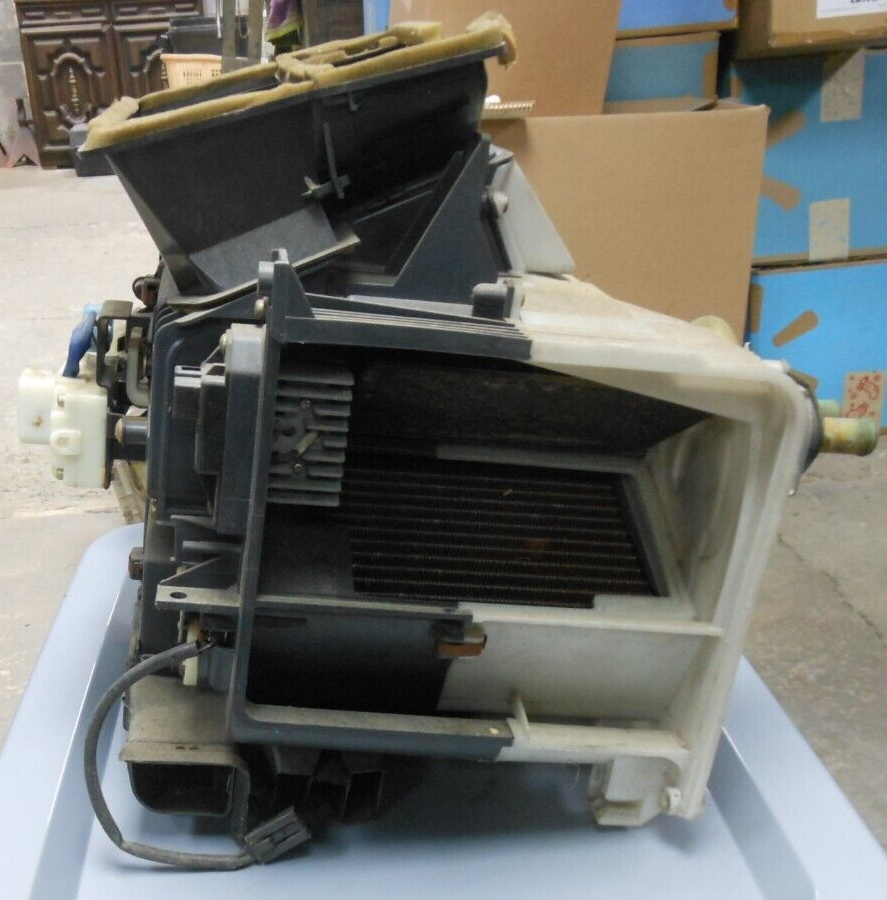 91 99 Mitsubishi 3000GT Dodge Stealth HVAC Heater Core Box Assembly ...