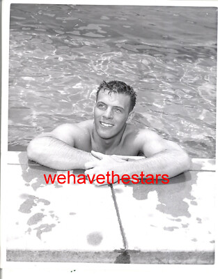 Vintage Robert Hover BEEFCAKE SEXY HANDSOME IN POOL '50s Pub Portrait ...