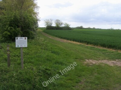 Photo 6x4 Three Shires Way Hail Weston Three Shires Way by Midloe ...