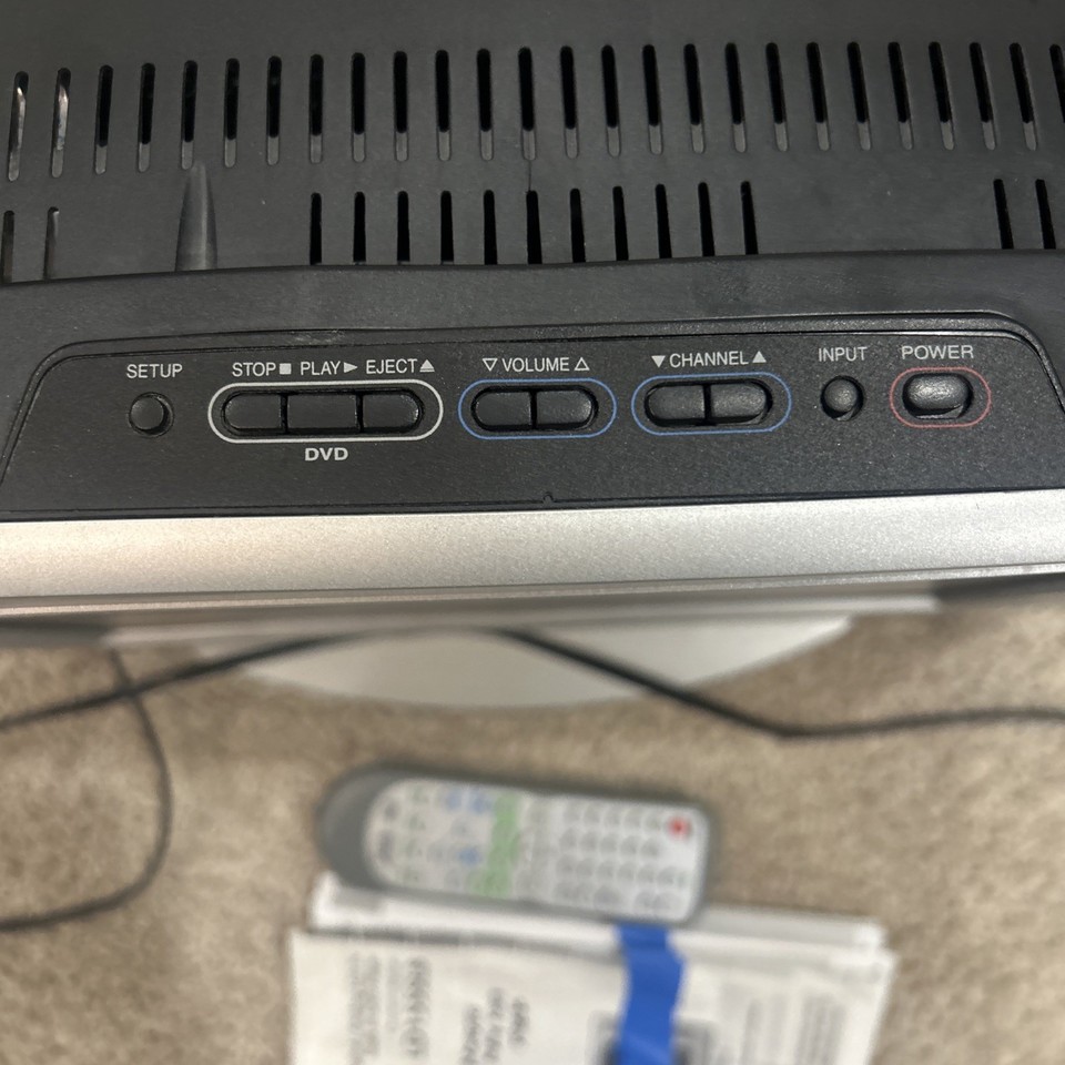 Sylvania LD155SL8 LCD 15" Flatscreen TV/DVD Combo HDTV Retro | eBay