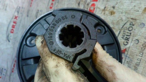 MERCEDES A SPARE WHEEL RETAINING BOLT NUT A CLASS W169 GENUINE OEM ...