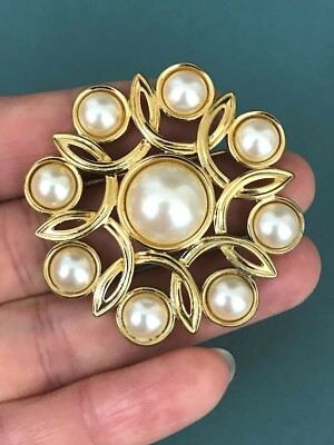 Stunning Vintage Monet Signed Faux Pearls Floral Gold Tone Brooch Pin 2 ...
