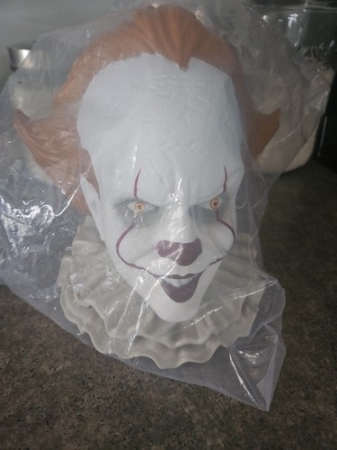 Cinemark Exclusive Pennywise IT Popcorn Bucket Limited Brand New In ...