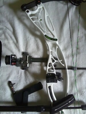 Rytera Nemesis MARTIN Bow Fully Dressed With Case And Much More! Ready ...