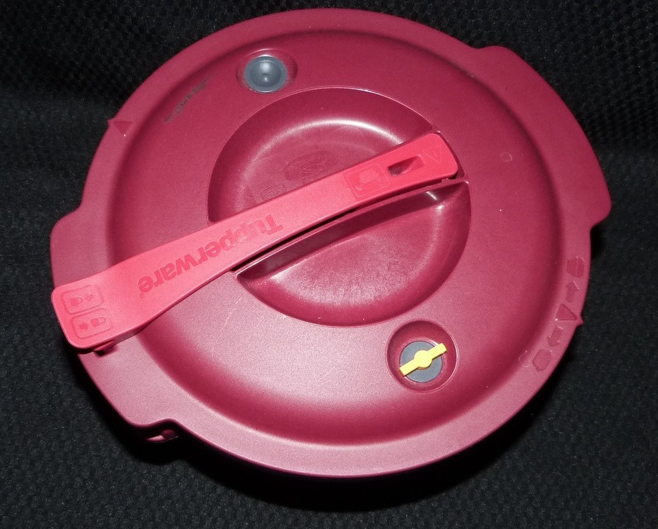 TUPPERWARE 3L MICROWAVE PRESSURE COOKER plus TUPPERWARE KEYCHAIN - VG ...