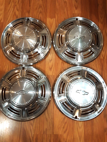 1970 Chevrolet MOTOR DIVISION Chevelle Nova Hubcaps | Set of 4 | 14 in ...
