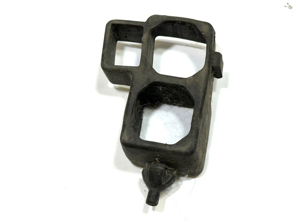 Ducati Electrical Relay Rubber Holder Mount 748 916 996 - 82910941C | eBay
