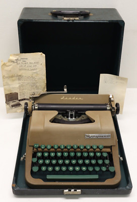 Typewriters - Underwood Leader