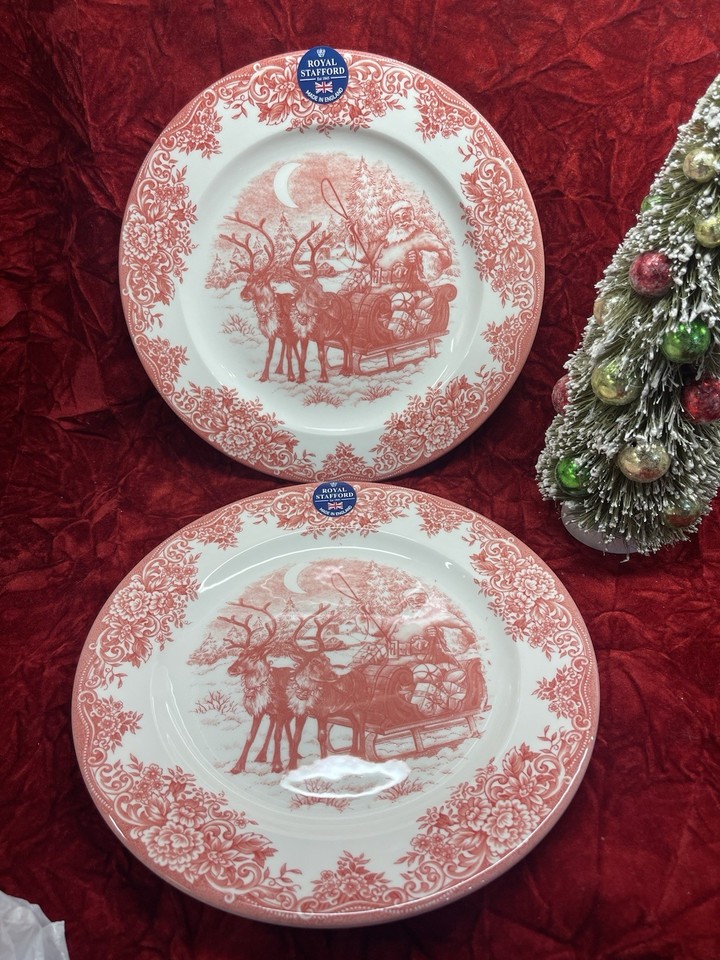 Royal Stafford Red Sleigh Reindeer Santa Claus 10 3/4” Dinner Plates ...