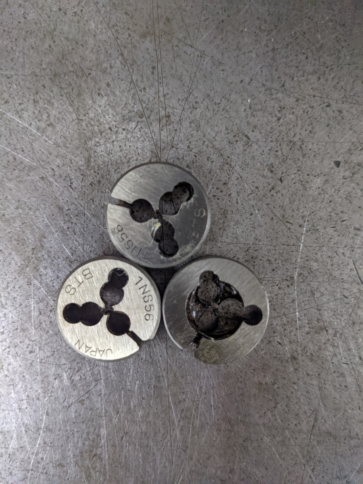 3 BTS 1-56 NS Round Dies 13/16" OD Screw Adjustable Die Carbon Steel ...