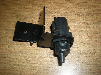 NOS 1995 - 2002 LINCOLN CONTINENTAL TEMPERATURE SENSOR | eBay